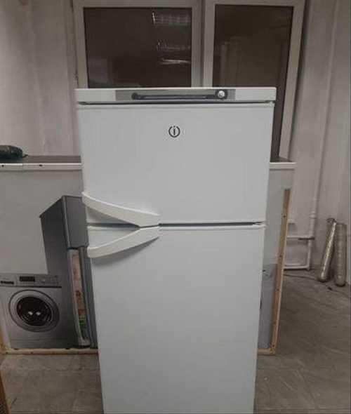 Холодильник Indesit ST 145