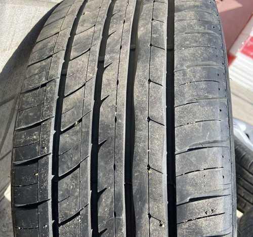 RoadX RXMotion H11 245/40 R19 99Y