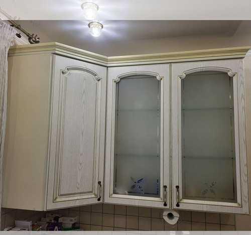 Кухонный навесной шкаф бу