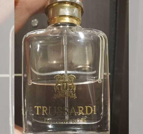 Trussardi delicate rose. Духи