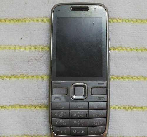 Nokia E52