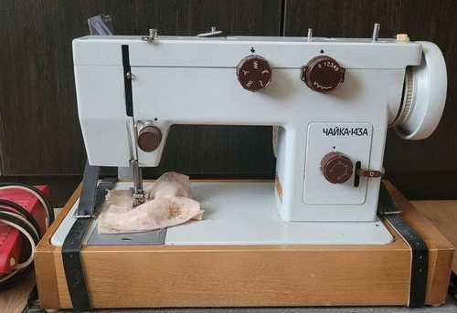 Швейная машина Чайка 143А