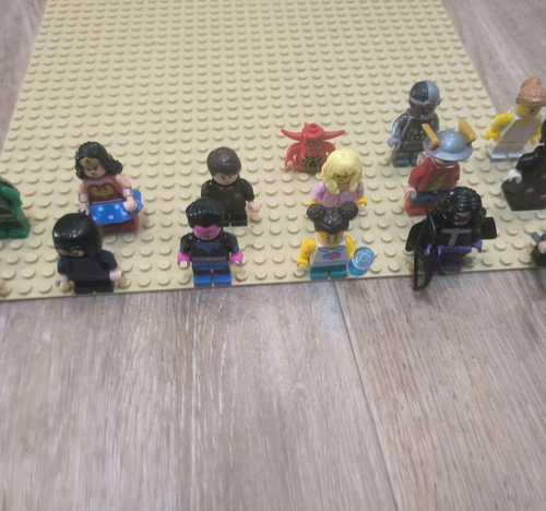 Lego minifigures