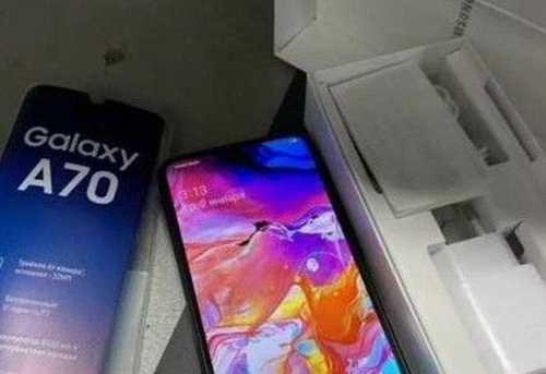 Samsung Galaxy A70, 6/128 ГБ