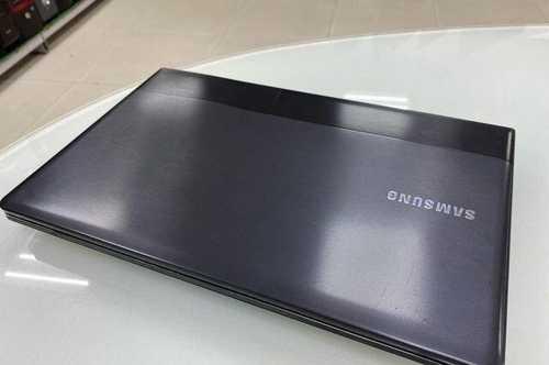 Ноутбук Samsung Core i3/ intel HD Graphics