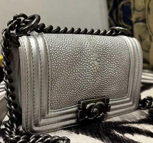 Сумка chanel boy mini