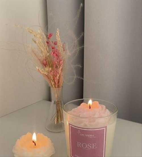 Ароматическая свеча с запахом розы и пиона