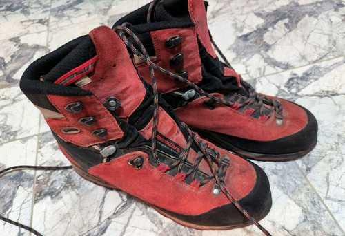 Альпинистские ботинки