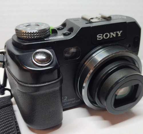 Sony Cyber-shot DSC-V3 Vintage Cam 7.2 Pix