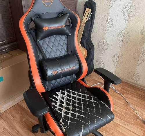 Компьютерное кресло Cougar armor S Black-Orange