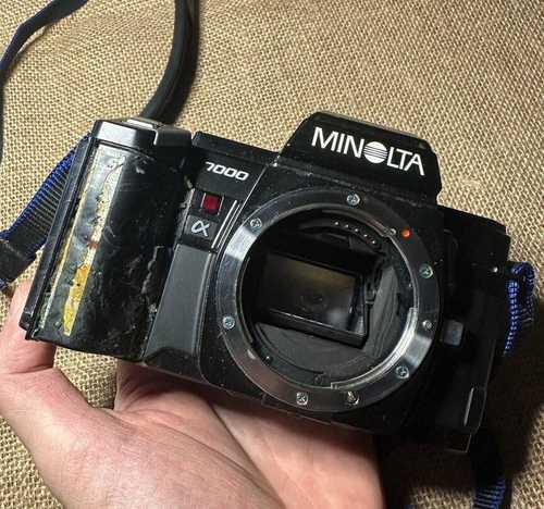 Minolta 7000