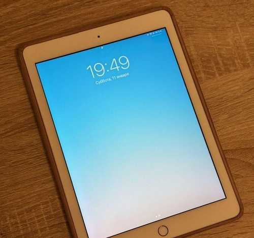 iPad 6 поколения 32gb mrjn2RUA