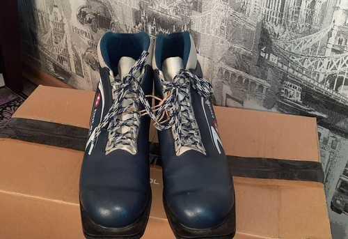 Лыжные ботинки Botas Vega 44 размер