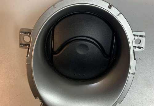 Дефлектор в торпедо левый Nissan Juke F15