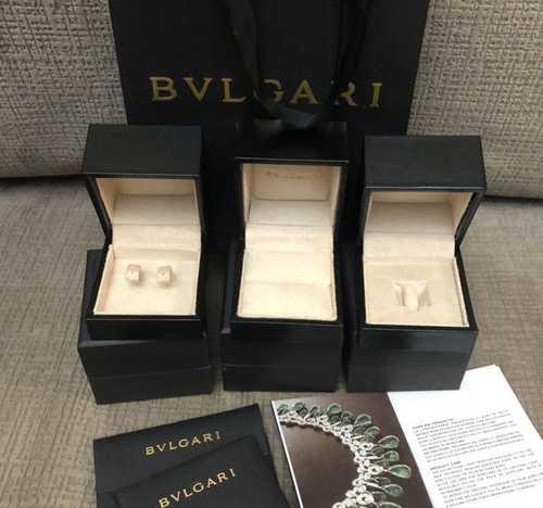 Коробка Bvlgari для кольца и сережек