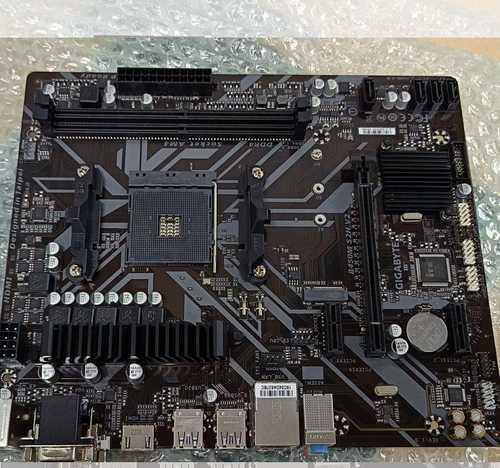 Материнская плата gigabyte B450M S2H V2