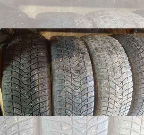 Michelin X-Ice North 3 215/65 R16