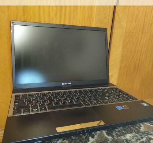 Ноутбук Samsung np305v5a