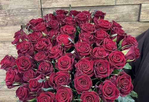 Высокие статные розы с доставкой букет 51 шт