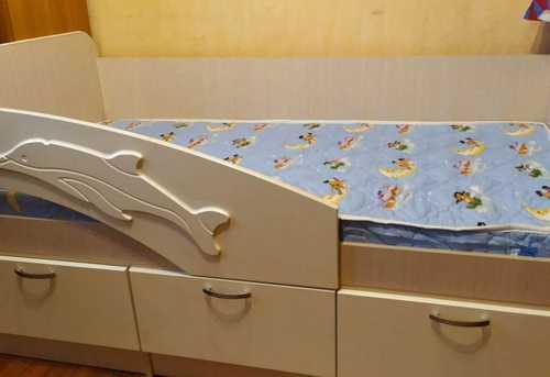 Детская кровать "Дельфин" с матрасом