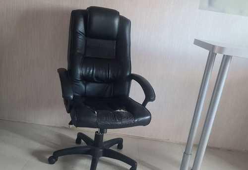 Офисное кресло кожзам