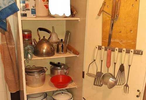 Кухонные шкафы с посудой