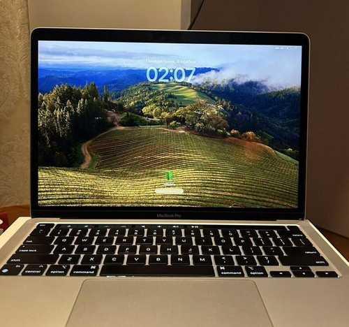 Macbook pro 13 M2 8/256 Ноутбук