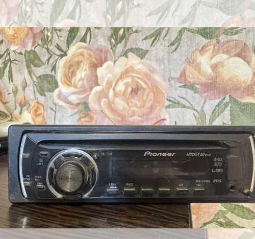 Продам магнитолу Pioneer 2100UB