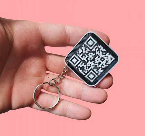 Брелок с вашим QR кодом