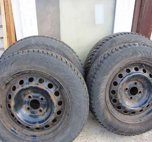 Nordman 8 185/65 R15 88T