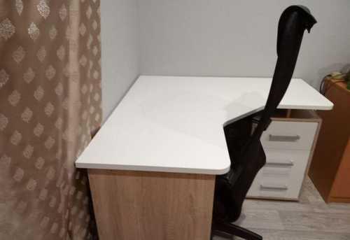 Компьютерный стол + стул (почти новое)