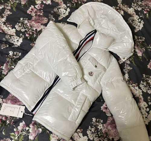 Пуховик moncler женский 44 новый