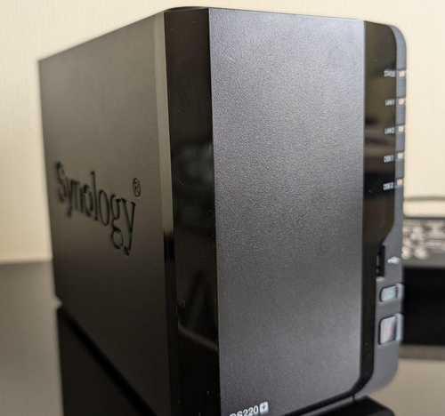 NAS Synology DS220+ (+ 4GB RAM)