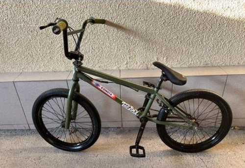 Трюковый велосипед BMX mongoose
