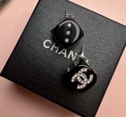 Серьги Chanel