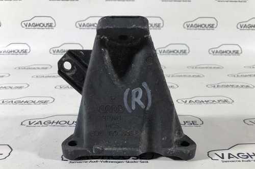 Кронштейн двигателя правый Audi A4 B5 8D 2000