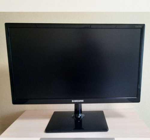 Телевизор Samsung T22C350EX (56 см)