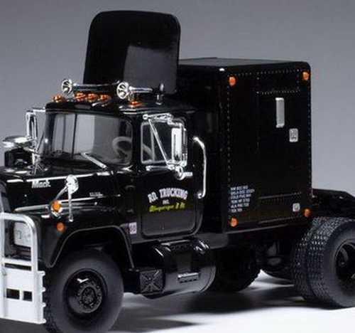 TR100 Ixo 1/43 седельный тягач mack R-Series со сп