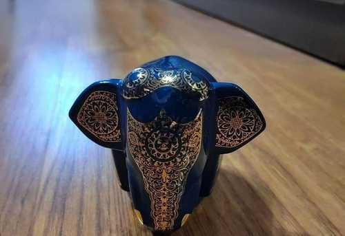 Слон фарфоровый