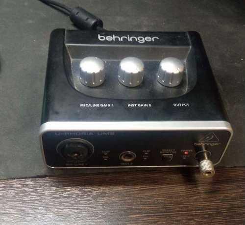 Внешняя звуковая карта behringer um2