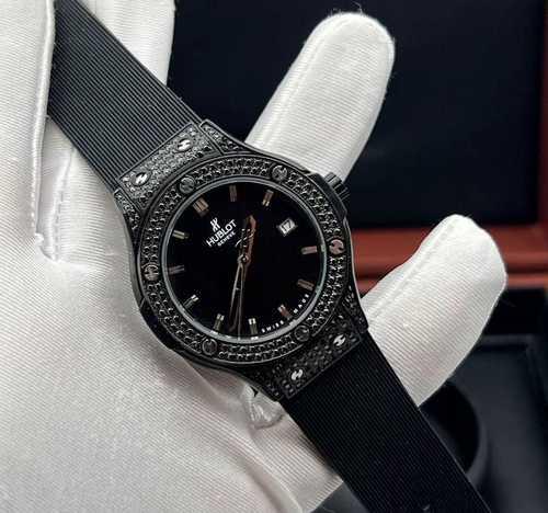 Часы женские Hublot Black камни