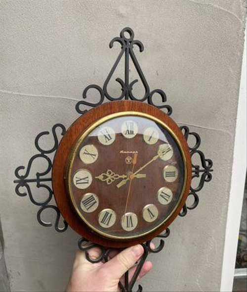 Часы настенные янтарь