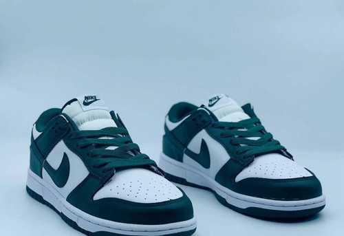 Кроссовки Nike SB Dunk Low Team Green