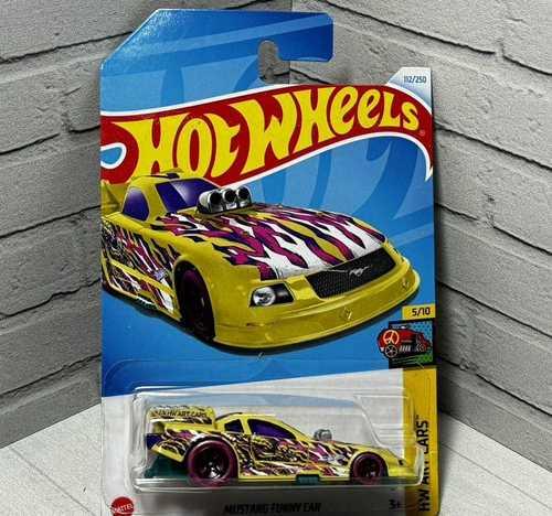 Mustang Funny Car Hot wheels case L 2024