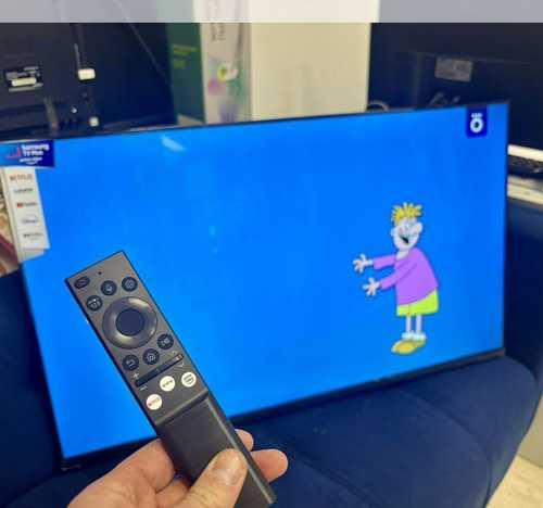 Телевизор SMART tv самсунг