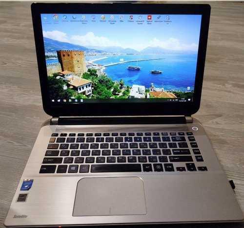 17.3" Toshiba SATELLITE C870-E2W, Pentium, RAM 6 ГБ, 120 ГБ, Radeon HD 7610M