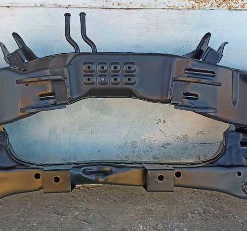 Балка задняя Mitsubishi Outlander 1