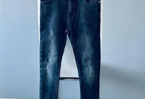 Черные рваные джинсы на мальчика Minoti 110 116