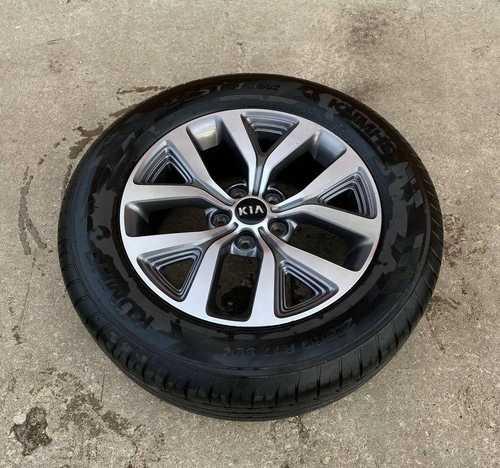 Летняя резина Kumho Ecsta HS52 с дисками Kia