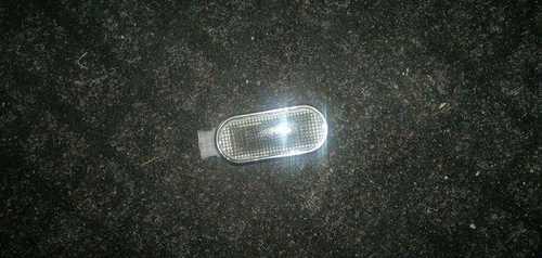 Bentley GT FS плафон подсветки 3W0947109a